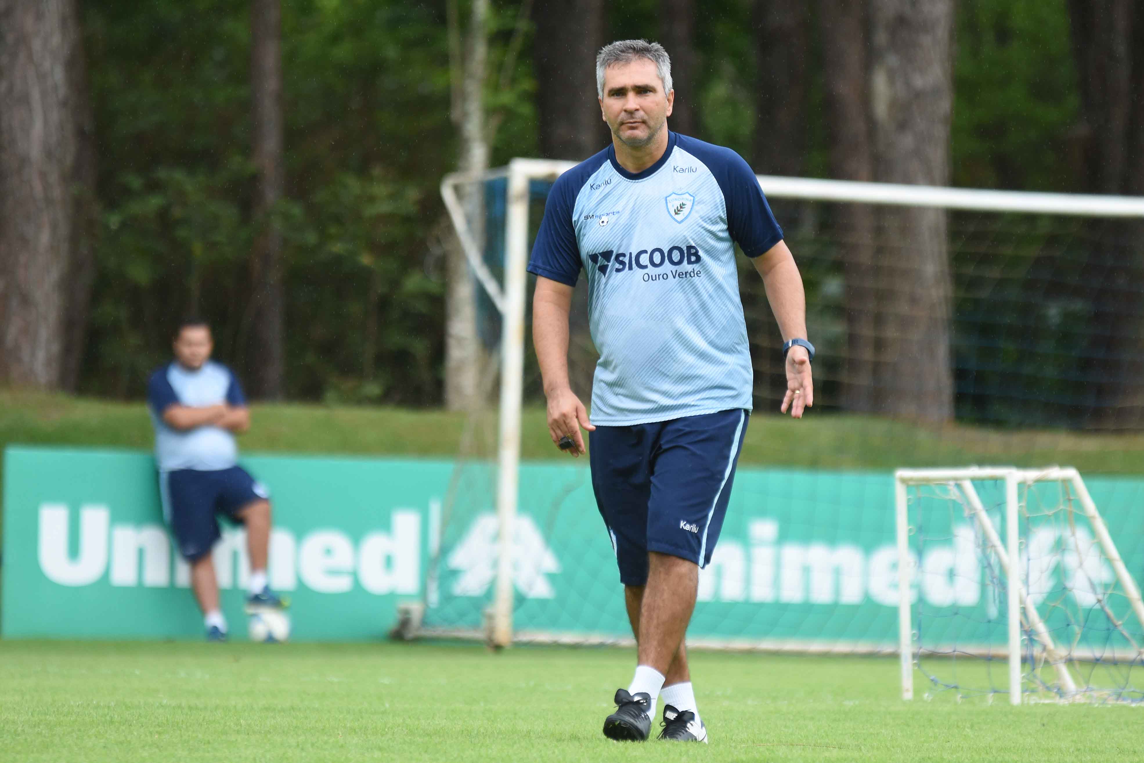 Silvinho assume o comando técnico da equipe principal do Tubarão